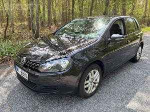 Melns Volkswagen Golf 2010 Rīga, ar dzinēja tilpumu 1.60 L un nobraukumu 275 tūkst. km par 4100 €, foto 3 vietnē AUTOMOTO.COM.LV
