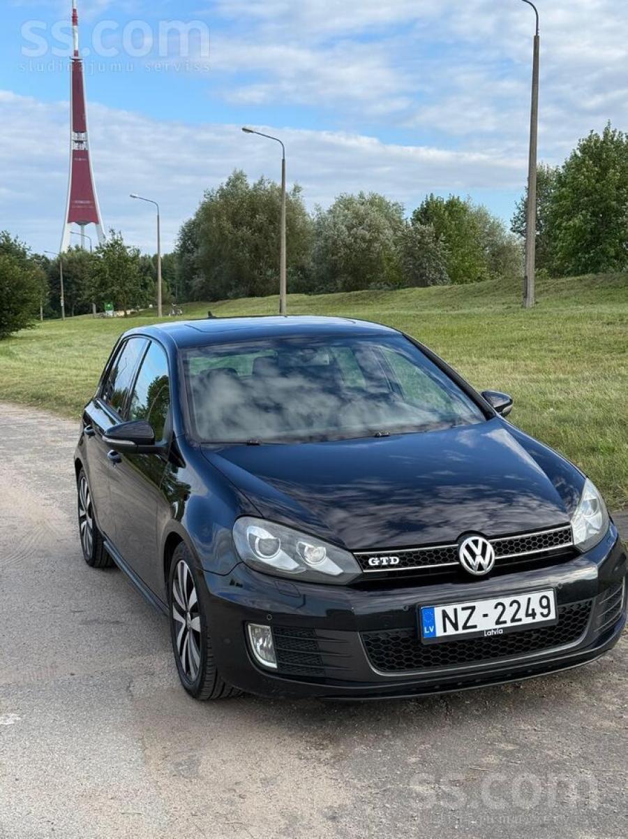Melns Volkswagen Golf 2010 Rīga, ar dzinēja tilpumu 2.00 L un nobraukumu 320 tūkst. km par 6300 €, foto 3 vietnē AUTOMOTO.COM.LV