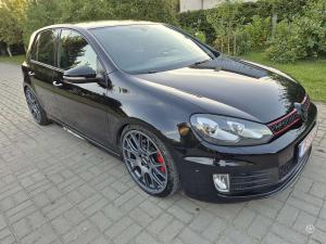 Black Volkswagen Golf 2010 in Kaunas, with an engine capacity of 1.98 L and mileage of 195 thousand km for 8800 €, photo 3 on AUTOMOTO.COM.LV