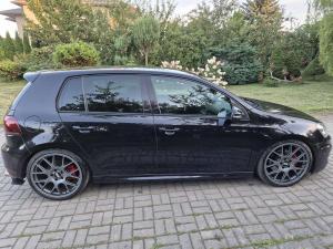 Black Volkswagen Golf 2010 in Kaunas, with an engine capacity of 1.98 L and mileage of 195 thousand km for 8800 €, photo 5 on AUTOMOTO.COM.LV