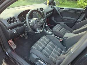 Black Volkswagen Golf 2010 in Kaunas, with an engine capacity of 1.98 L and mileage of 195 thousand km for 8800 €, photo 11 on AUTOMOTO.COM.LV