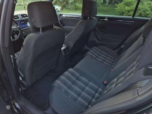 Black Volkswagen Golf 2010 in Kaunas, with an engine capacity of 1.98 L and mileage of 195 thousand km for 8800 €, photo 15 on AUTOMOTO.COM.LV