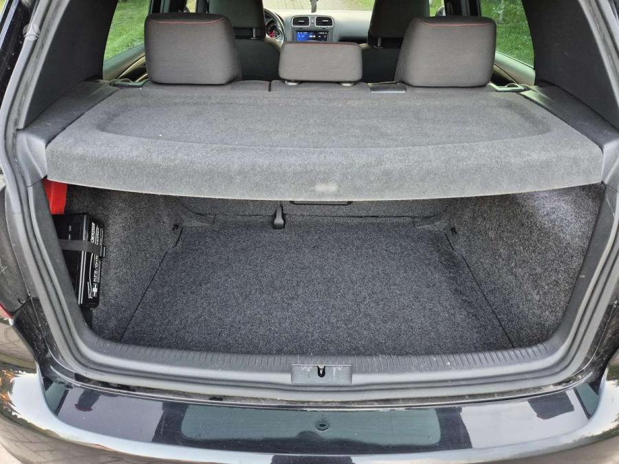 Black Volkswagen Golf 2010 in Kaunas, with an engine capacity of 1.98 L and mileage of 195 thousand km for 8800 €, photo 16 on AUTOMOTO.COM.LV