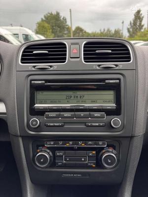 Черный Фольксваген Гольф 2010 в Юрбаркас, объемом двигателя 1.60 л и пробегом 246 тыс. км за 4200 €, фото 20 на AUTOMOTO.COM.LV