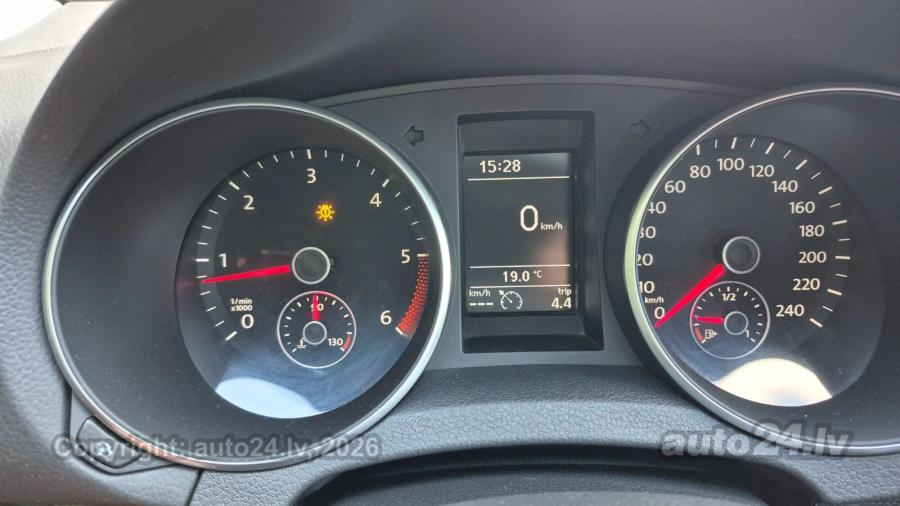 Melns Volkswagen Golf 2010 Tartu, ar dzinēja tilpumu 1.60 L un nobraukumu 360 tūkst. km par 2499 €, foto 17 vietnē AUTOMOTO.COM.LV
