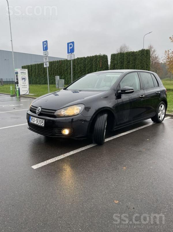 Melns Volkswagen Golf 2010 Rīga, ar dzinēja tilpumu 1.40 L un nobraukumu 287 tūkst. km par 3290 €, foto 4 vietnē AUTOMOTO.COM.LV