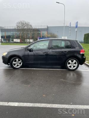 Melns Volkswagen Golf 2010 Rīga, ar dzinēja tilpumu 1.40 L un nobraukumu 287 tūkst. km par 3290 €, foto 5 vietnē AUTOMOTO.COM.LV