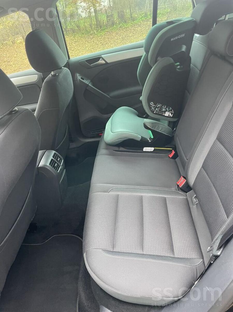 Melns Volkswagen Golf 2010 Rīga, ar dzinēja tilpumu 1.40 L un nobraukumu 287 tūkst. km par 3290 €, foto 17 vietnē AUTOMOTO.COM.LV