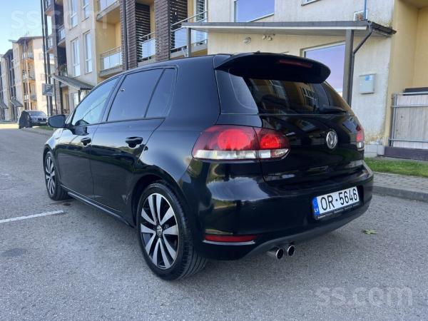Volkswagen Golf 2010 Rīga vietnē Melns Volkswagen Golf 2010 Rīga, ar dzinēja tilpumu 2.00 L un nobraukumu 341 tūkst. km par 3500 €, foto 1 vietnē AUTOMOTO.COM.LV
