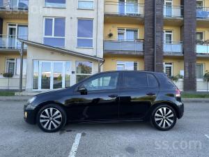 Black Volkswagen Golf 2010 in Riga, with an engine capacity of 2.00 L and mileage of 341 thousand km for 3500 €, photo 3 on AUTOMOTO.COM.LV
