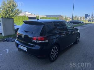 Black Volkswagen Golf 2010 in Riga, with an engine capacity of 2.00 L and mileage of 341 thousand km for 3500 €, photo 8 on AUTOMOTO.COM.LV