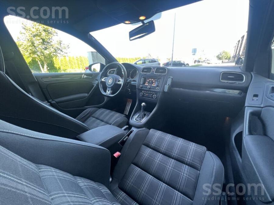 Black Volkswagen Golf 2010 in Riga, with an engine capacity of 2.00 L and mileage of 341 thousand km for 3500 €, photo 14 on AUTOMOTO.COM.LV