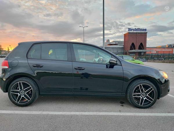 Black Volkswagen Golf 2010 in Siauliai, with an engine capacity of 1.60 L and mileage of 350 thousand km for 4000 €, photo 10 on AUTOMOTO.COM.LV