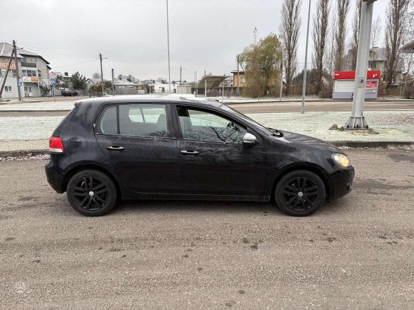 Black Volkswagen Golf 2011 in Taurage, with an engine capacity of 1.60 L and mileage of 316 thousand km for 3200 €, photo 2 on AUTOMOTO.COM.LV