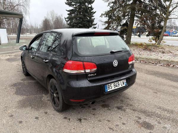 Black Volkswagen Golf 2011 in Taurage, with an engine capacity of 1.60 L and mileage of 316 thousand km for 3200 €, photo 5 on AUTOMOTO.COM.LV