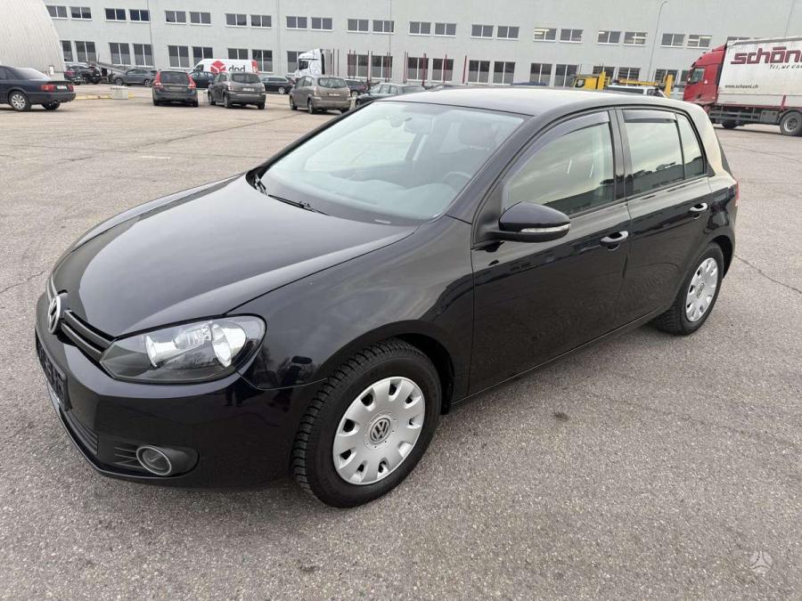 Melns Volkswagen Golf 2011 Marijampole, ar dzinēja tilpumu 1.39 L un nobraukumu 158 tūkst. km par 3499 €, foto 1 vietnē AUTOMOTO.COM.LV