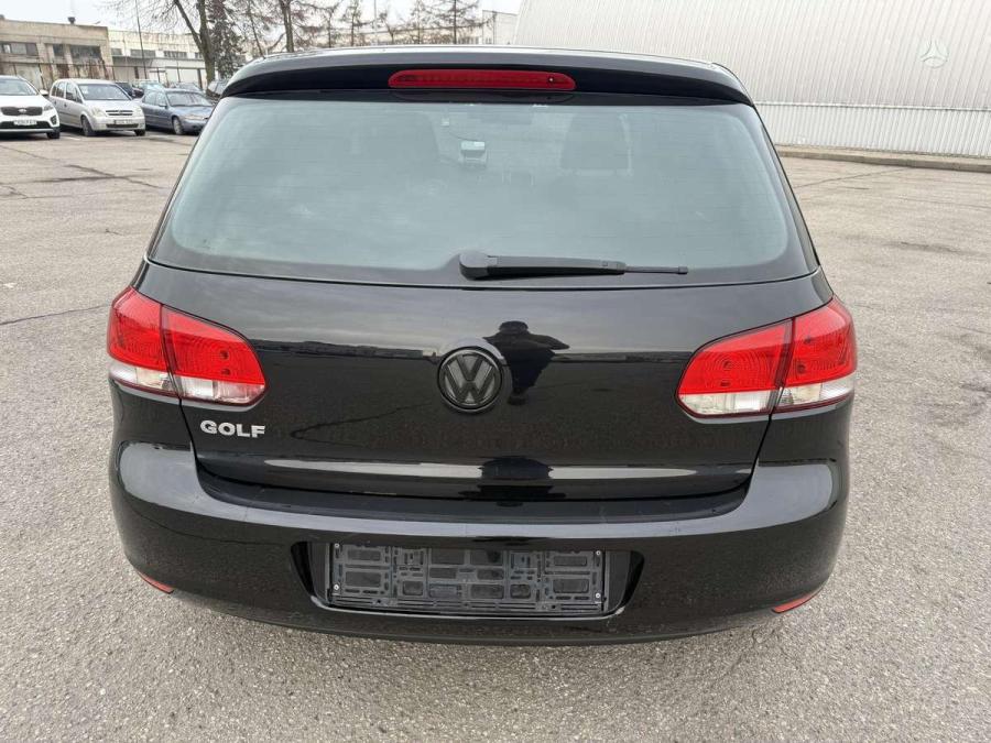 Melns Volkswagen Golf 2011 Marijampole, ar dzinēja tilpumu 1.39 L un nobraukumu 158 tūkst. km par 3499 €, foto 6 vietnē AUTOMOTO.COM.LV