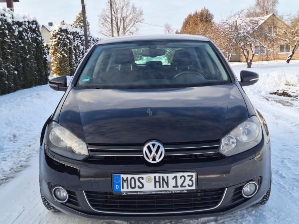 Black Volkswagen Golf 2011 in Mazeikiai, with an engine capacity of 1.60 L and mileage of 279 thousand km for 4400 €, photo 4 on AUTOMOTO.COM.LV