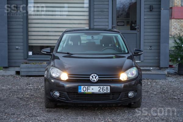 Melns Volkswagen Golf 2011 Liepāja, ar dzinēja tilpumu 1.20 L un nobraukumu 270 tūkst. km par 4000 €, foto 6 vietnē AUTOMOTO.COM.LV