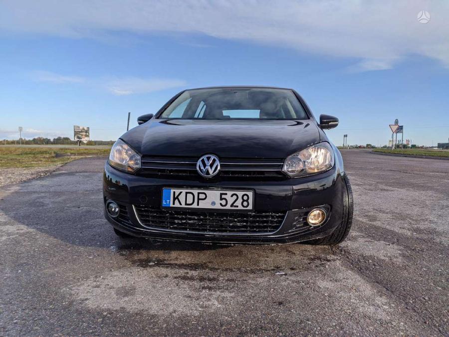 Melns Volkswagen Golf 2011 Šakiai, ar dzinēja tilpumu 1.60 L un nobraukumu 201 tūkst. km par 3800 €, foto 8 vietnē AUTOMOTO.COM.LV