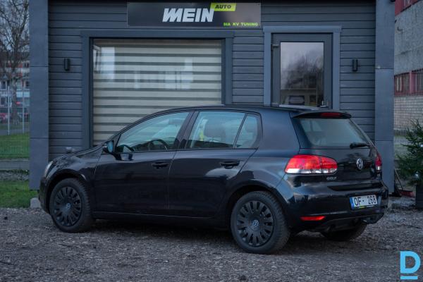 Melns Volkswagen Golf 2011 Liepāja, ar dzinēja tilpumu 1.40 L un nobraukumu 270 tūkst. km par 4000 €, foto 2 vietnē AUTOMOTO.COM.LV