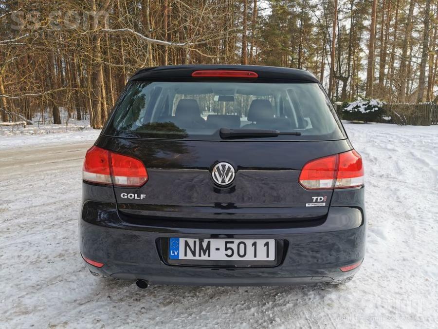 Melns Volkswagen Golf 2011 Ogre, ar dzinēja tilpumu 1.60 L un nobraukumu 331 tūkst. km par 4500 €, foto 4 vietnē AUTOMOTO.COM.LV