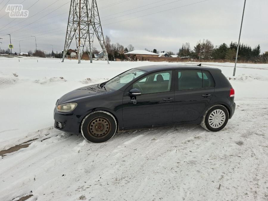Черный Фольксваген Гольф 2011 в Каунас, объемом двигателя 1.60 л и пробегом 240 тыс. км за 3500 €, фото 2 на AUTOMOTO.COM.LV