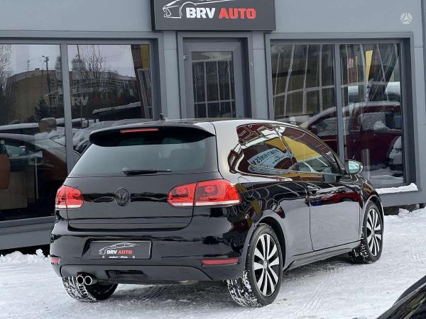 Melns Volkswagen Golf 2011 Kėdainiai, ar dzinēja tilpumu 1.97 L un nobraukumu 254 tūkst. km par 6250 €, foto 6 vietnē AUTOMOTO.COM.LV