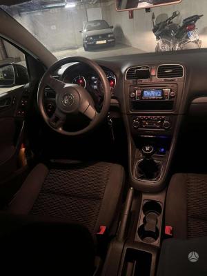 Black Volkswagen Golf 2011 in Vilnius, with an engine capacity of 1.60 L and mileage of 267 thousand km for 3600 €, photo 6 on AUTOMOTO.COM.LV