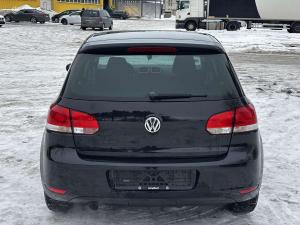 Black Volkswagen Golf 2011 in Utena, with an engine capacity of 1.60 L and mileage of 301 thousand km for 3550 €, photo 6 on AUTOMOTO.COM.LV