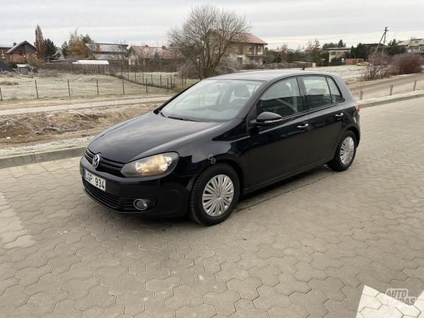 Melns Volkswagen Golf 2011 Viļņa, ar dzinēja tilpumu 1.60 L un nobraukumu 376 tūkst. km par 4200 €, foto 2 vietnē AUTOMOTO.COM.LV