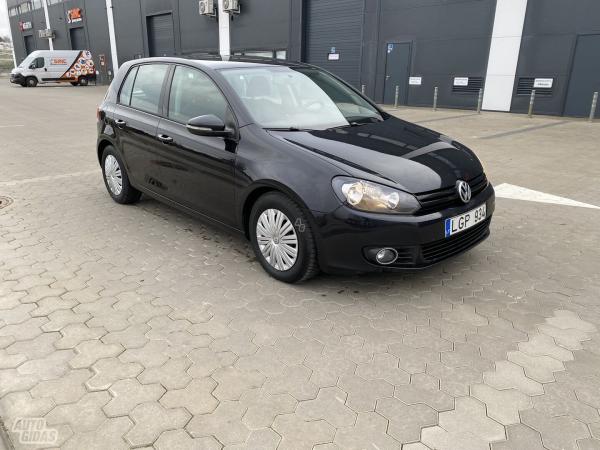 Melns Volkswagen Golf 2011 Viļņa, ar dzinēja tilpumu 1.60 L un nobraukumu 376 tūkst. km par 4200 €, foto 4 vietnē AUTOMOTO.COM.LV