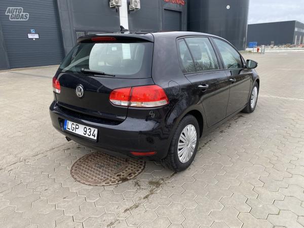 Melns Volkswagen Golf 2011 Viļņa, ar dzinēja tilpumu 1.60 L un nobraukumu 376 tūkst. km par 4200 €, foto 6 vietnē AUTOMOTO.COM.LV