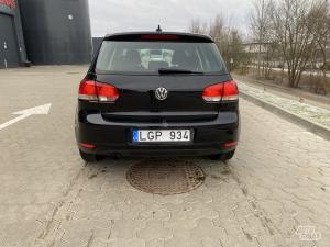 Melns Volkswagen Golf 2011 Viļņa, ar dzinēja tilpumu 1.60 L un nobraukumu 376 tūkst. km par 4200 €, foto 7 vietnē AUTOMOTO.COM.LV