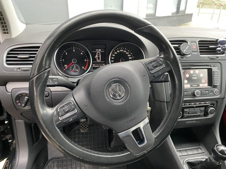 Melns Volkswagen Golf 2011 Viļņa, ar dzinēja tilpumu 1.60 L un nobraukumu 376 tūkst. km par 4200 €, foto 20 vietnē AUTOMOTO.COM.LV