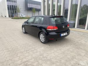 Melns Volkswagen Golf 2011 Viļņa, ar dzinēja tilpumu 1.60 L un nobraukumu 376 tūkst. km par 3700 €, foto 4 vietnē AUTOMOTO.COM.LV