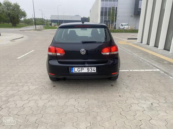Black Volkswagen Golf 2011 in Vilnius, with an engine capacity of 1.60 L and mileage of 376 thousand km for 3700 €, photo 4 on AUTOMOTO.COM.LV
