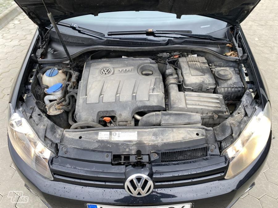 Melns Volkswagen Golf 2011 Viļņa, ar dzinēja tilpumu 1.60 L un nobraukumu 376 tūkst. km par 3700 €, foto 15 vietnē AUTOMOTO.COM.LV