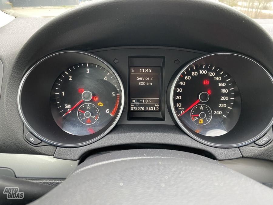 Melns Volkswagen Golf 2011 Viļņa, ar dzinēja tilpumu 1.60 L un nobraukumu 376 tūkst. km par 3700 €, foto 18 vietnē AUTOMOTO.COM.LV