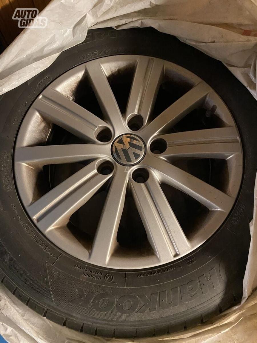 Melns Volkswagen Golf 2011 Viļņa, ar dzinēja tilpumu 1.60 L un nobraukumu 376 tūkst. km par 3700 €, foto 21 vietnē AUTOMOTO.COM.LV
