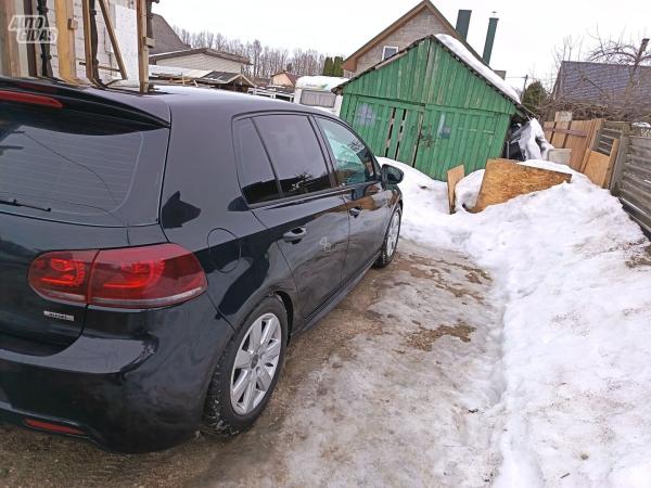 Black Volkswagen Golf 2011 in Kretinga, with an engine capacity of 1.60 L and mileage of 285 thousand km for 3900 €, photo 3 on AUTOMOTO.COM.LV