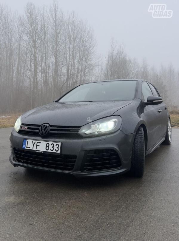 Melns Volkswagen Golf 2011 Šauļi, ar dzinēja tilpumu 2.00 L un nobraukumu 264 tūkst. km par 7000 €, foto 2 vietnē AUTOMOTO.COM.LV