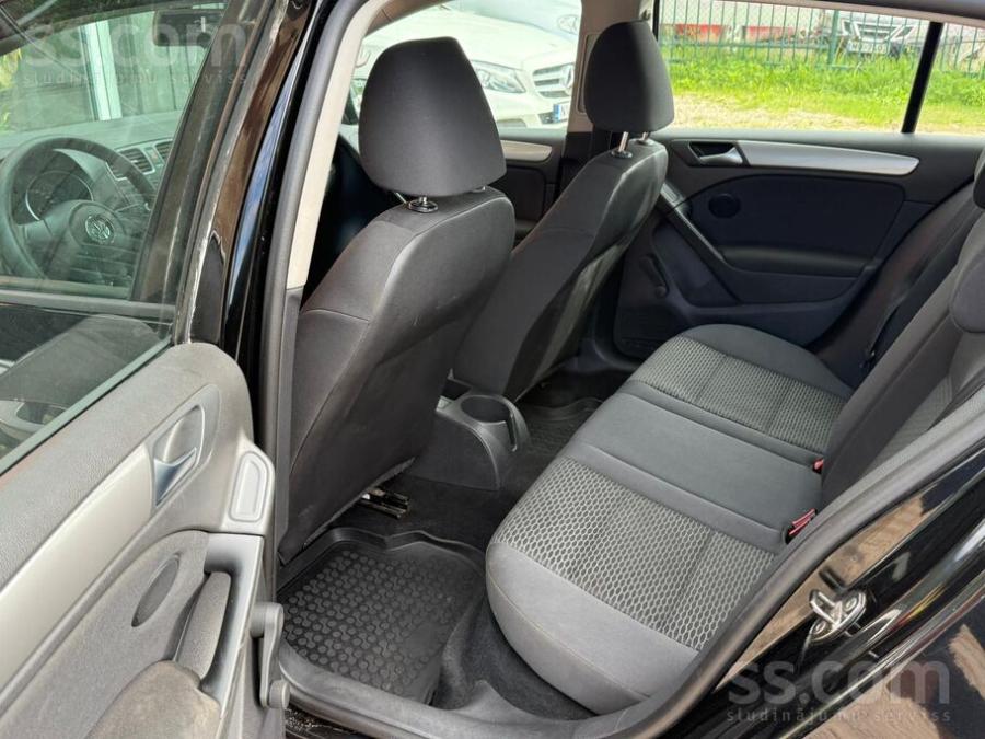 Melns Volkswagen Golf 2011 Rīga, ar dzinēja tilpumu 1.60 L un nobraukumu 476 tūkst. km par 1750 €, foto 10 vietnē AUTOMOTO.COM.LV