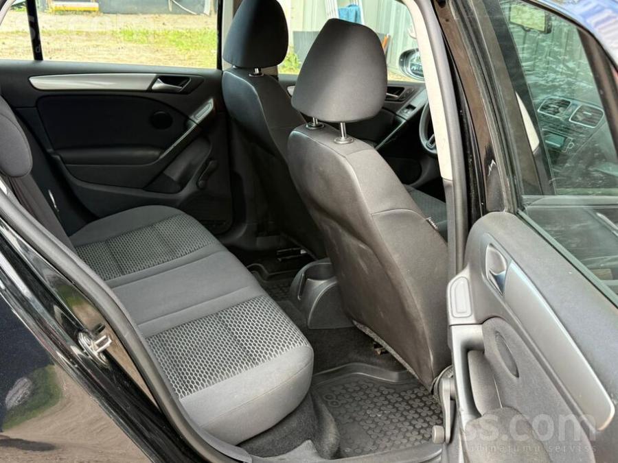 Melns Volkswagen Golf 2011 Rīga, ar dzinēja tilpumu 1.60 L un nobraukumu 476 tūkst. km par 1750 €, foto 13 vietnē AUTOMOTO.COM.LV