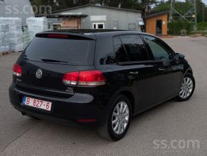 Melns Volkswagen Golf 2011 Jūrmala, ar dzinēja tilpumu 1.60 L un nobraukumu 297 tūkst. km par 2700 €, foto 3 vietnē AUTOMOTO.COM.LV