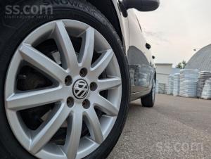 Melns Volkswagen Golf 2011 Jūrmala, ar dzinēja tilpumu 1.60 L un nobraukumu 297 tūkst. km par 2700 €, foto 14 vietnē AUTOMOTO.COM.LV