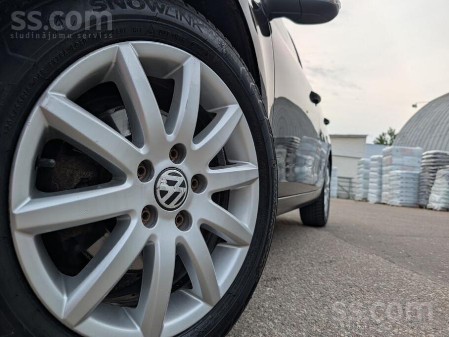 Melns Volkswagen Golf 2011 Jūrmala, ar dzinēja tilpumu 1.60 L un nobraukumu 297 tūkst. km par 2700 €, foto 14 vietnē AUTOMOTO.COM.LV