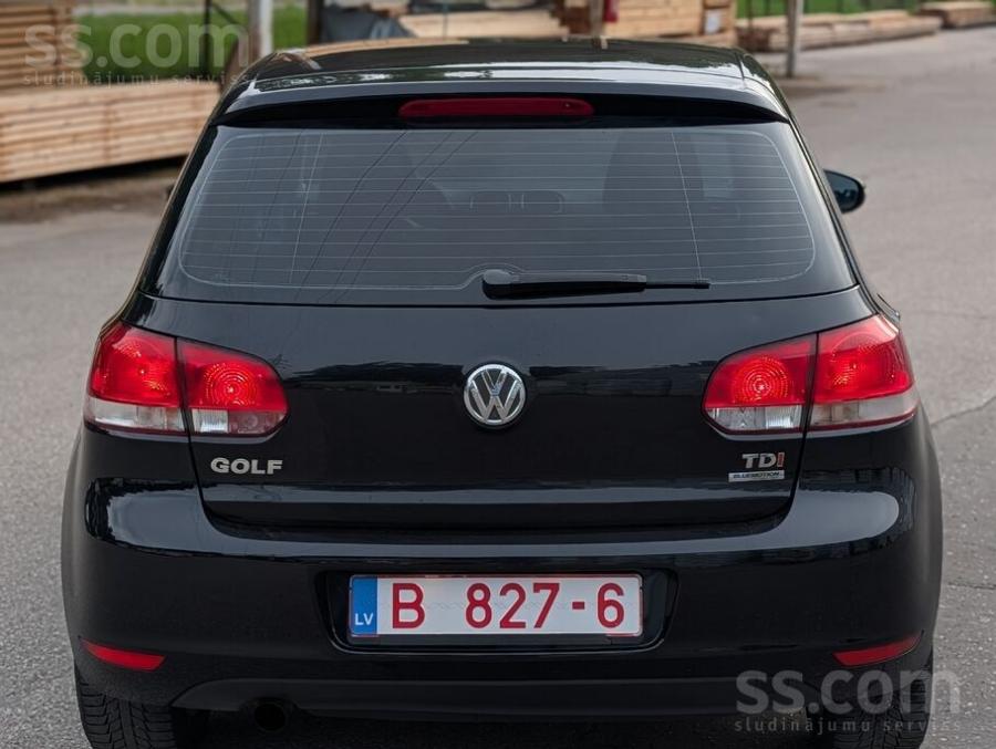 Melns Volkswagen Golf 2011 Jūrmala, ar dzinēja tilpumu 1.60 L un nobraukumu 297 tūkst. km par 2700 €, foto 16 vietnē AUTOMOTO.COM.LV