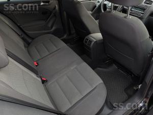 Melns Volkswagen Golf 2011 Jūrmala, ar dzinēja tilpumu 1.60 L un nobraukumu 297 tūkst. km par 2700 €, foto 19 vietnē AUTOMOTO.COM.LV