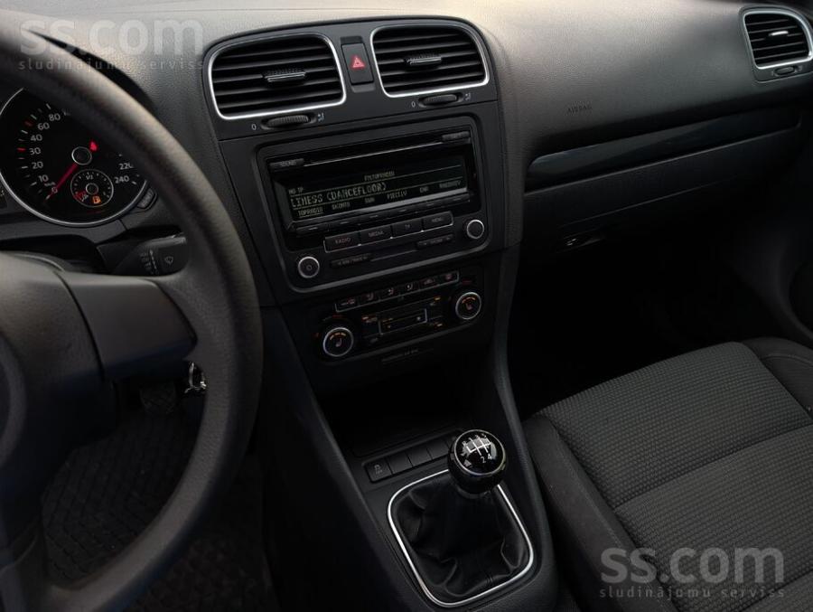 Melns Volkswagen Golf 2011 Jūrmala, ar dzinēja tilpumu 1.60 L un nobraukumu 297 tūkst. km par 2700 €, foto 23 vietnē AUTOMOTO.COM.LV